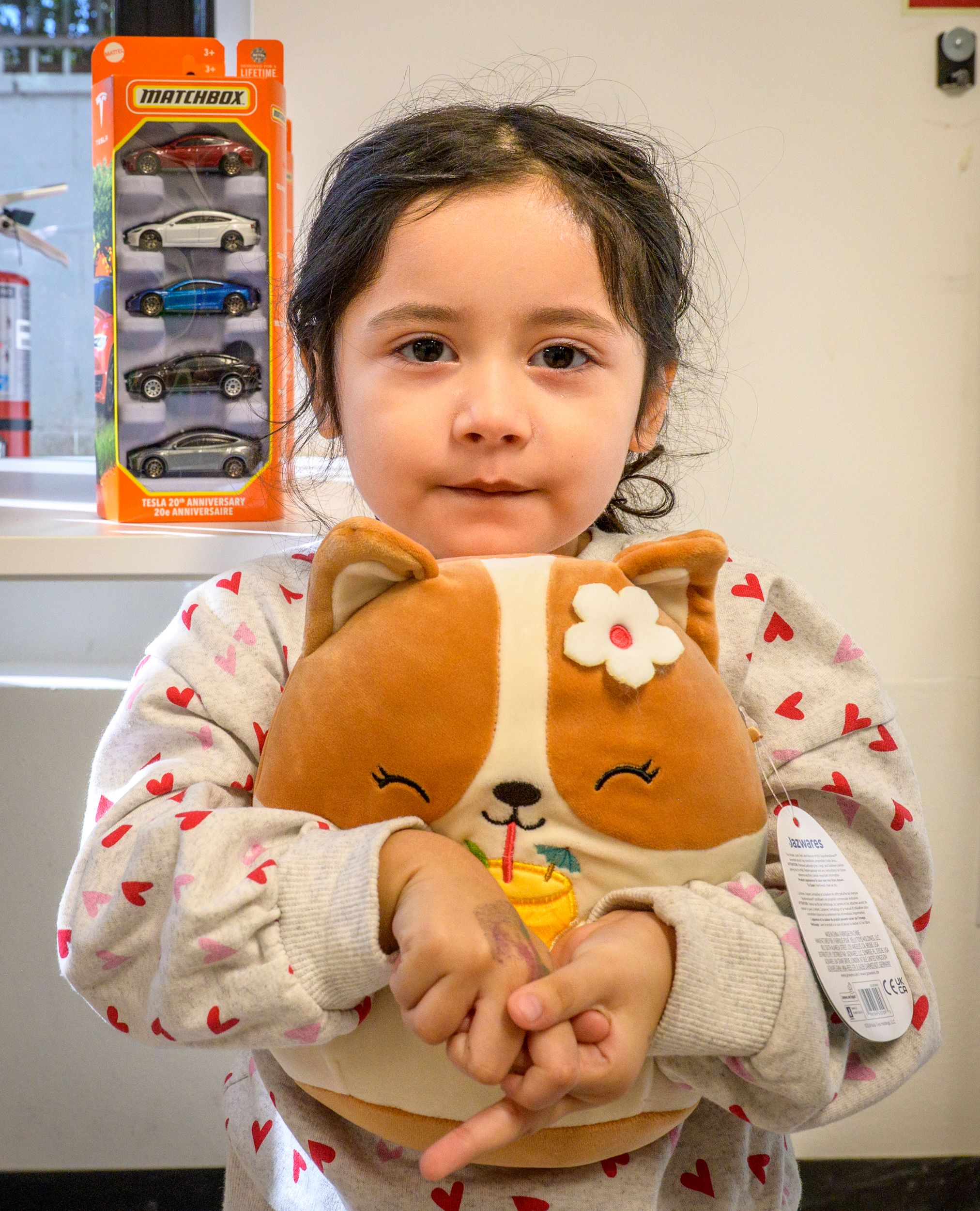 Gifts following wildfires build community bonds | World Vision